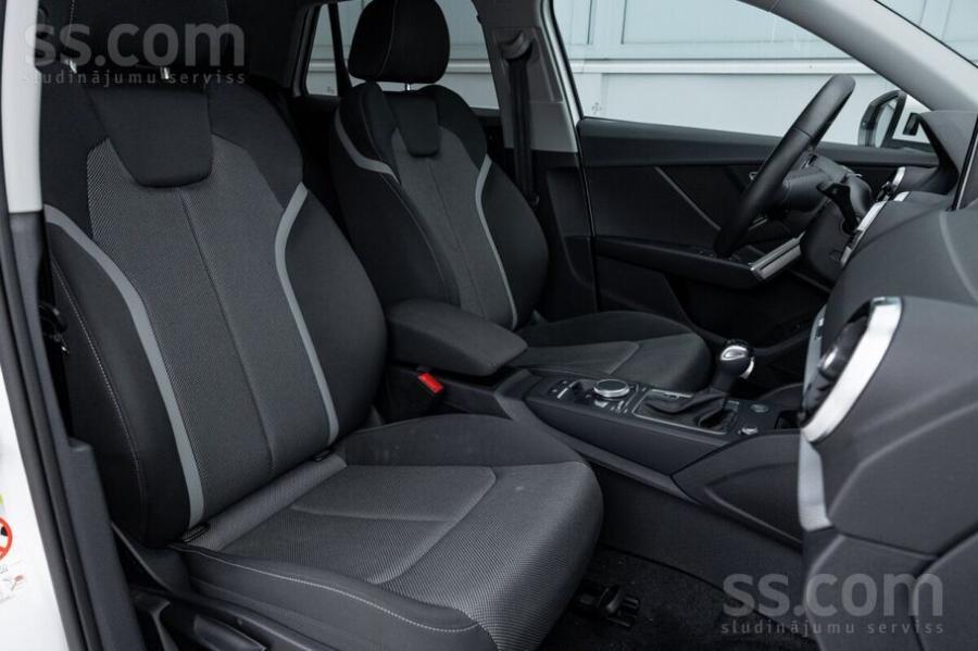 Balts Audi Q2 2024 Ventspils, ar dzinēja tilpumu 1.50 L un nobraukumu 13 tūkst. km par 27900 €, foto 17 vietnē AUTOMOTO.COM.LV