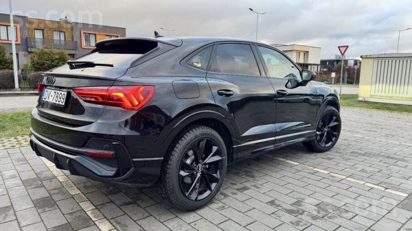 Black Audi Q3 2025 in Riga, with an engine capacity of 1.50 L and mileage of 4 thousand km for 38500 €, photo 3 on AUTOMOTO.COM.LV