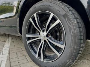 Black Audi Q3 2011 in Jelgava, with an engine capacity of 2.00 L and mileage of 289 thousand km for 9700 €, photo 6 on AUTOMOTO.COM.LV