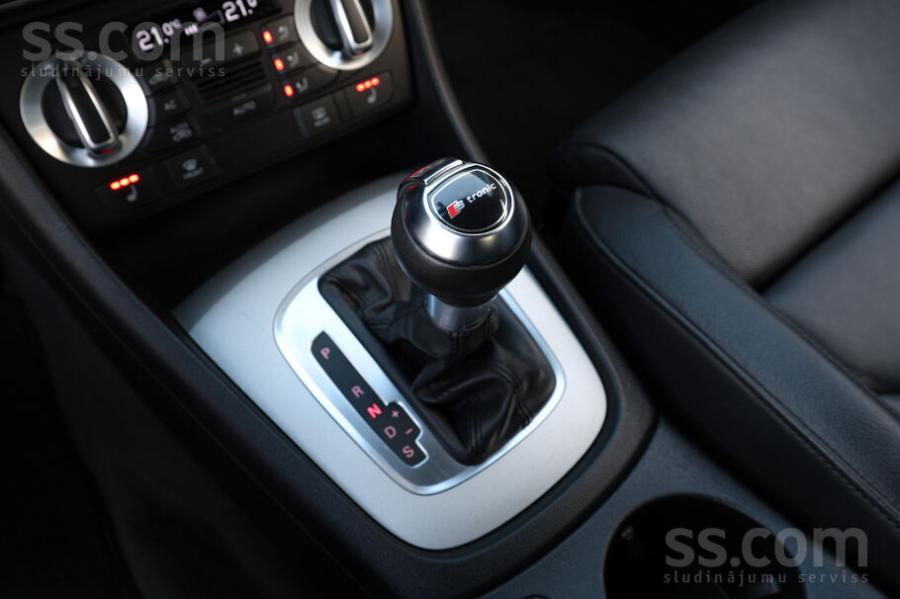 Black Audi Q3 2012 in Jelgava, with an engine capacity of 2.00 L and mileage of 0 thousand km for 9700 €, photo 22 on AUTOMOTO.COM.LV