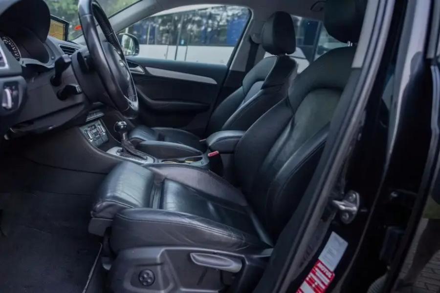 Melns Audi Q3 2012 Grobiņa, ar dzinēja tilpumu 2.00 L un nobraukumu 220 tūkst. km par 13900 €, foto 20 vietnē AUTOMOTO.COM.LV