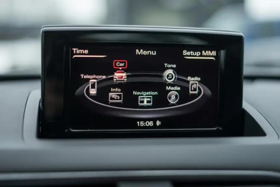 Melns Audi Q3 2012 Liepāja, ar dzinēja tilpumu 2.00 L un nobraukumu 225 tūkst. km par 13350 €, foto 22 vietnē AUTOMOTO.COM.LV