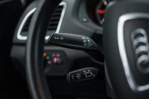 Melns Audi Q3 2012 Liepāja, ar dzinēja tilpumu 2.00 L un nobraukumu 225 tūkst. km par 13350 €, foto 24 vietnē AUTOMOTO.COM.LV