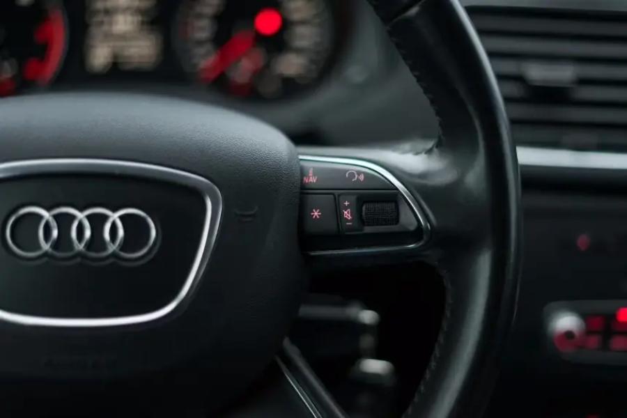 Melns Audi Q3 2012 Liepāja, ar dzinēja tilpumu 2.00 L un nobraukumu 225 tūkst. km par 13350 €, foto 28 vietnē AUTOMOTO.COM.LV