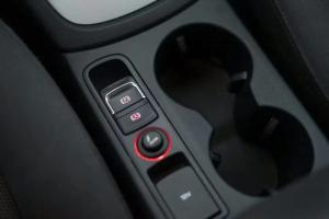 Melns Audi Q3 2012 Liepāja, ar dzinēja tilpumu 2.00 L un nobraukumu 225 tūkst. km par 13350 €, foto 29 vietnē AUTOMOTO.COM.LV