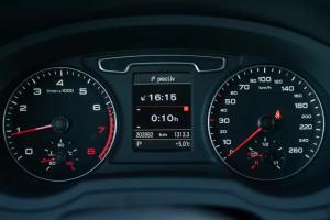 Melns Audi Q3 2012 Liepāja, ar dzinēja tilpumu 2.00 L un nobraukumu 203 tūkst. km par 16250 €, foto 17 vietnē AUTOMOTO.COM.LV