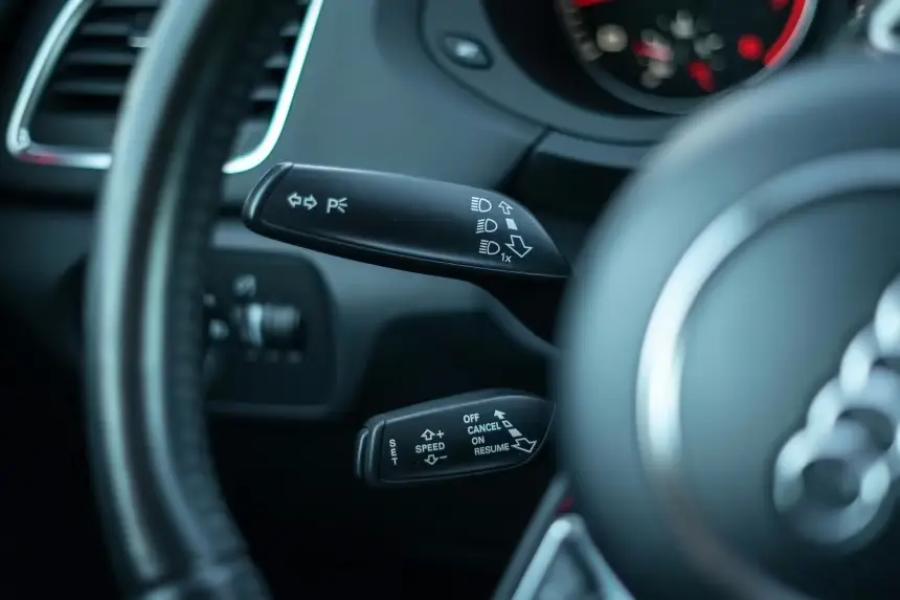 Melns Audi Q3 2012 Liepāja, ar dzinēja tilpumu 2.00 L un nobraukumu 203 tūkst. km par 16250 €, foto 23 vietnē AUTOMOTO.COM.LV