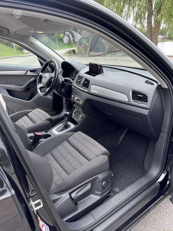 Black Audi Q3 2012 in Taurage, with an engine capacity of 1.97 L and mileage of 306 thousand km for 8000 €, photo 9 on AUTOMOTO.COM.LV