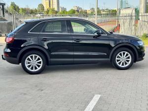 Black Audi Q3 2012 in Jonava, with an engine capacity of 2.00 L and mileage of 318 thousand km for 8999 €, photo 5 on AUTOMOTO.COM.LV