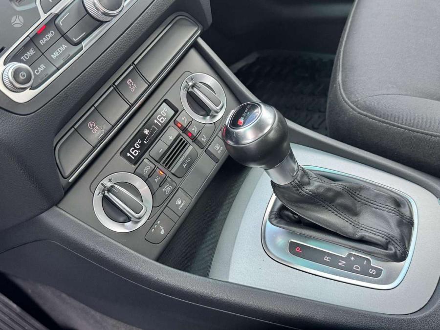 Black Audi Q3 2012 in Jonava, with an engine capacity of 2.00 L and mileage of 318 thousand km for 8999 €, photo 13 on AUTOMOTO.COM.LV