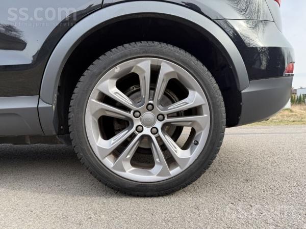 Black Audi Q3 2013 in Riga, with an engine capacity of 2.00 L and mileage of 137 thousand km for 12000 €, photo 8 on AUTOMOTO.COM.LV