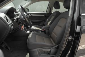 Black Audi Q3 2013 in Vilnius, with an engine capacity of 2.00 L and mileage of 62 thousand km for 12550 €, photo 11 on AUTOMOTO.COM.LV