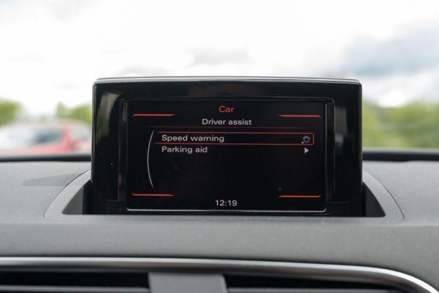 Black Audi Q3 2013 in Vilnius, with an engine capacity of 2.00 L and mileage of 62 thousand km for 12550 €, photo 16 on AUTOMOTO.COM.LV