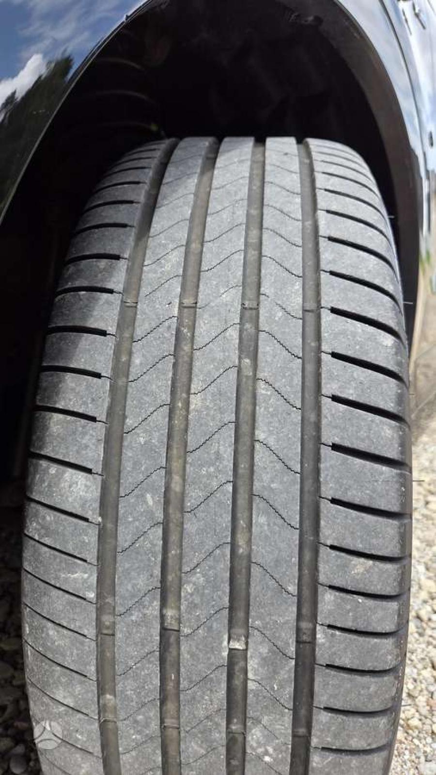 Black Audi Q3 2013 in Kaunas, with an engine capacity of 1.97 L and mileage of 228 thousand km for 11100 €, photo 27 on AUTOMOTO.COM.LV
