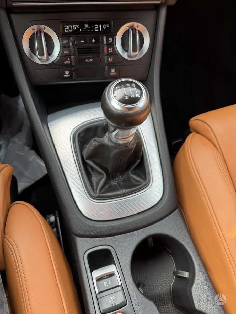 Melns Audi Q3 2013 Telšiai, ar dzinēja tilpumu 1.97 L un nobraukumu 230 tūkst. km par 9200 €, foto 26 vietnē AUTOMOTO.COM.LV