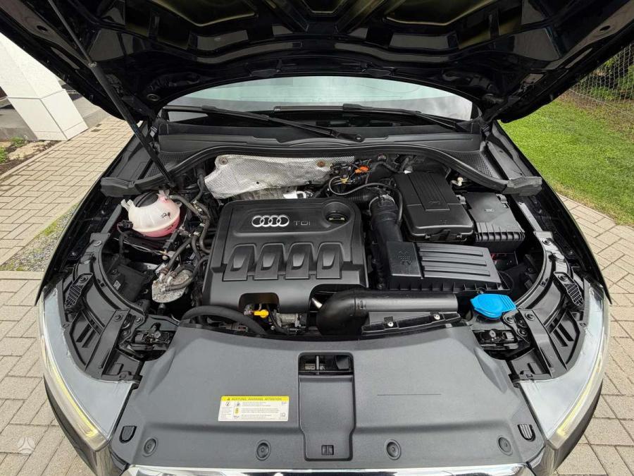 Melns Audi Q3 2014 Kauņa, ar dzinēja tilpumu 2.00 L un nobraukumu 240 tūkst. km par 13450 €, foto 14 vietnē AUTOMOTO.COM.LV