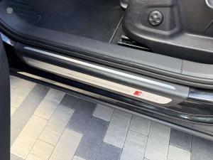 Black Audi Q3 2014 in Siauliai, with an engine capacity of 1.97 L and mileage of 289 thousand km for 10399 €, photo 26 on AUTOMOTO.COM.LV