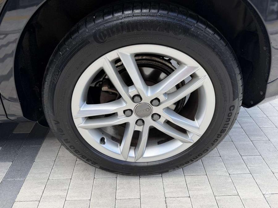 Black Audi Q3 2014 in Siauliai, with an engine capacity of 1.97 L and mileage of 289 thousand km for 10399 €, photo 30 on AUTOMOTO.COM.LV