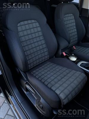 Black Audi Q3 2015 in Jelgava, with an engine capacity of 2.00 L and mileage of 218 thousand km for 12950 €, photo 12 on AUTOMOTO.COM.LV