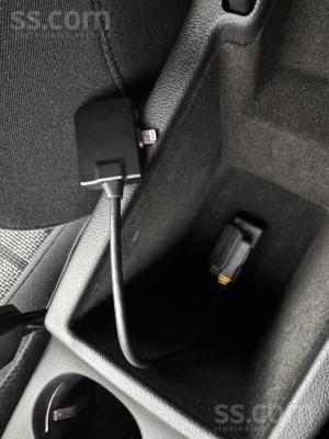 Black Audi Q3 2015 in Jelgava, with an engine capacity of 2.00 L and mileage of 218 thousand km for 12950 €, photo 23 on AUTOMOTO.COM.LV