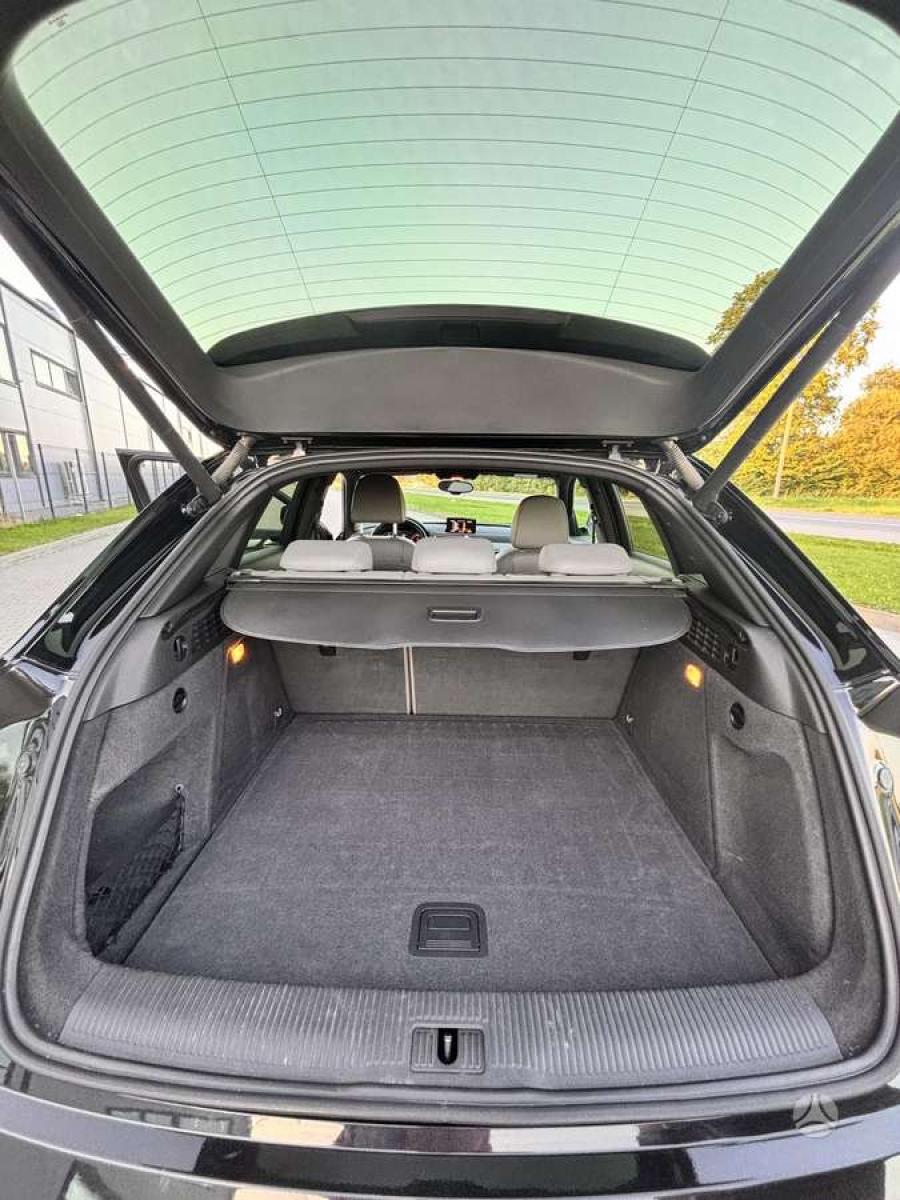 Black Audi Q3 2015 in Kaunas, with an engine capacity of 1.97 L and mileage of 252 thousand km for 11500 €, photo 9 on AUTOMOTO.COM.LV