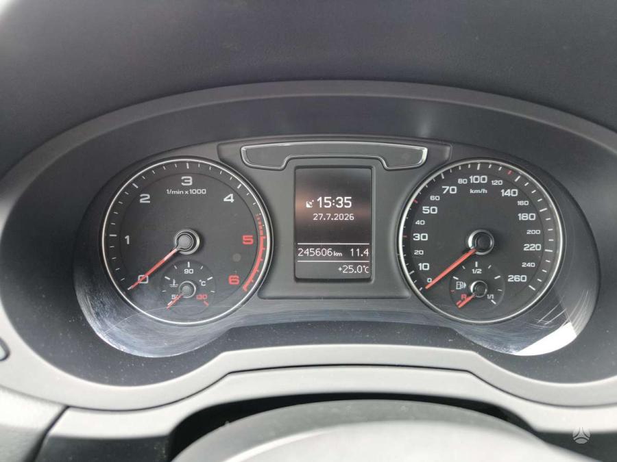 Melns Audi Q3 2015 Viļņa, ar dzinēja tilpumu 1.97 L un nobraukumu 246 tūkst. km par 11800 €, foto 25 vietnē AUTOMOTO.COM.LV