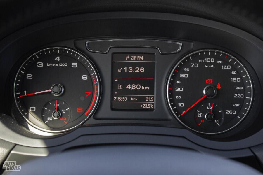 Melns Audi Q3 2015 Kauņa, ar dzinēja tilpumu 1.40 L un nobraukumu 216 tūkst. km par 13200 €, foto 23 vietnē AUTOMOTO.COM.LV