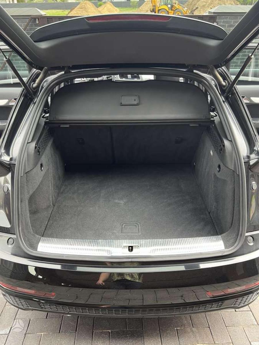 Black Audi Q3 2015 in Varena, with an engine capacity of 1.97 L and mileage of 251 thousand km for 13990 €, photo 13 on AUTOMOTO.COM.LV
