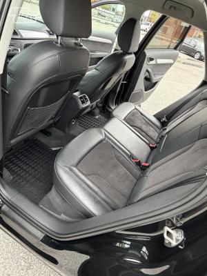 Black Audi Q3 2016 in Klaipeda, with an engine capacity of 2.00 L and mileage of 213 thousand km for 13900 €, photo 10 on AUTOMOTO.COM.LV