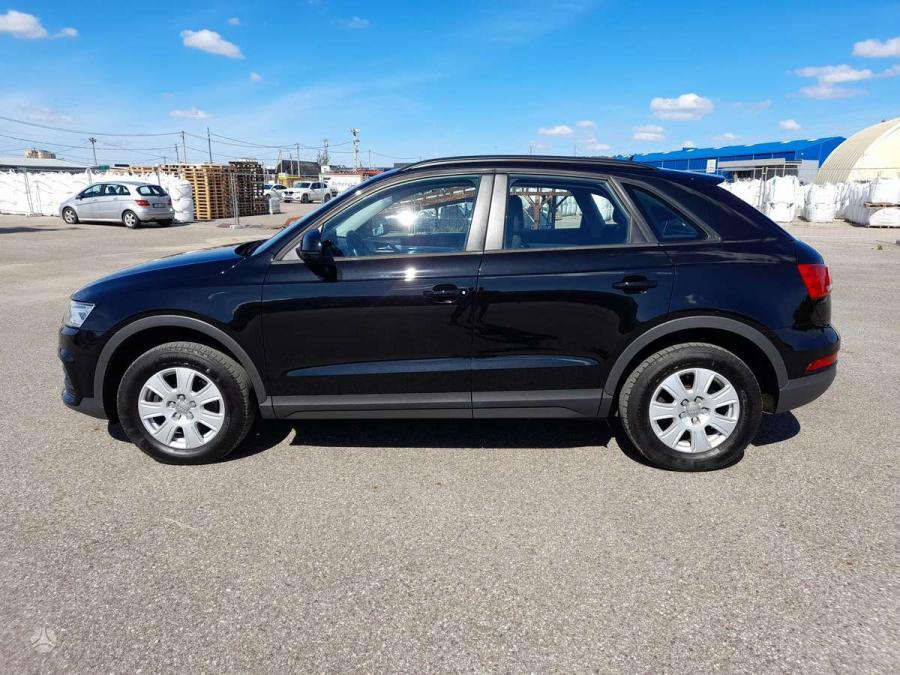 Black Audi Q3 2016 in Kaunas, with an engine capacity of 2.00 L and mileage of 218 thousand km for 11950 €, photo 5 on AUTOMOTO.COM.LV