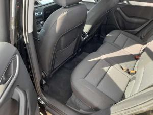 Black Audi Q3 2016 in Kaunas, with an engine capacity of 2.00 L and mileage of 218 thousand km for 11950 €, photo 19 on AUTOMOTO.COM.LV