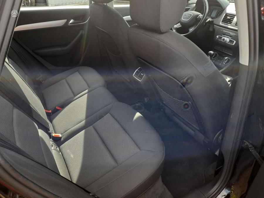 Black Audi Q3 2016 in Kaunas, with an engine capacity of 2.00 L and mileage of 218 thousand km for 11950 €, photo 20 on AUTOMOTO.COM.LV