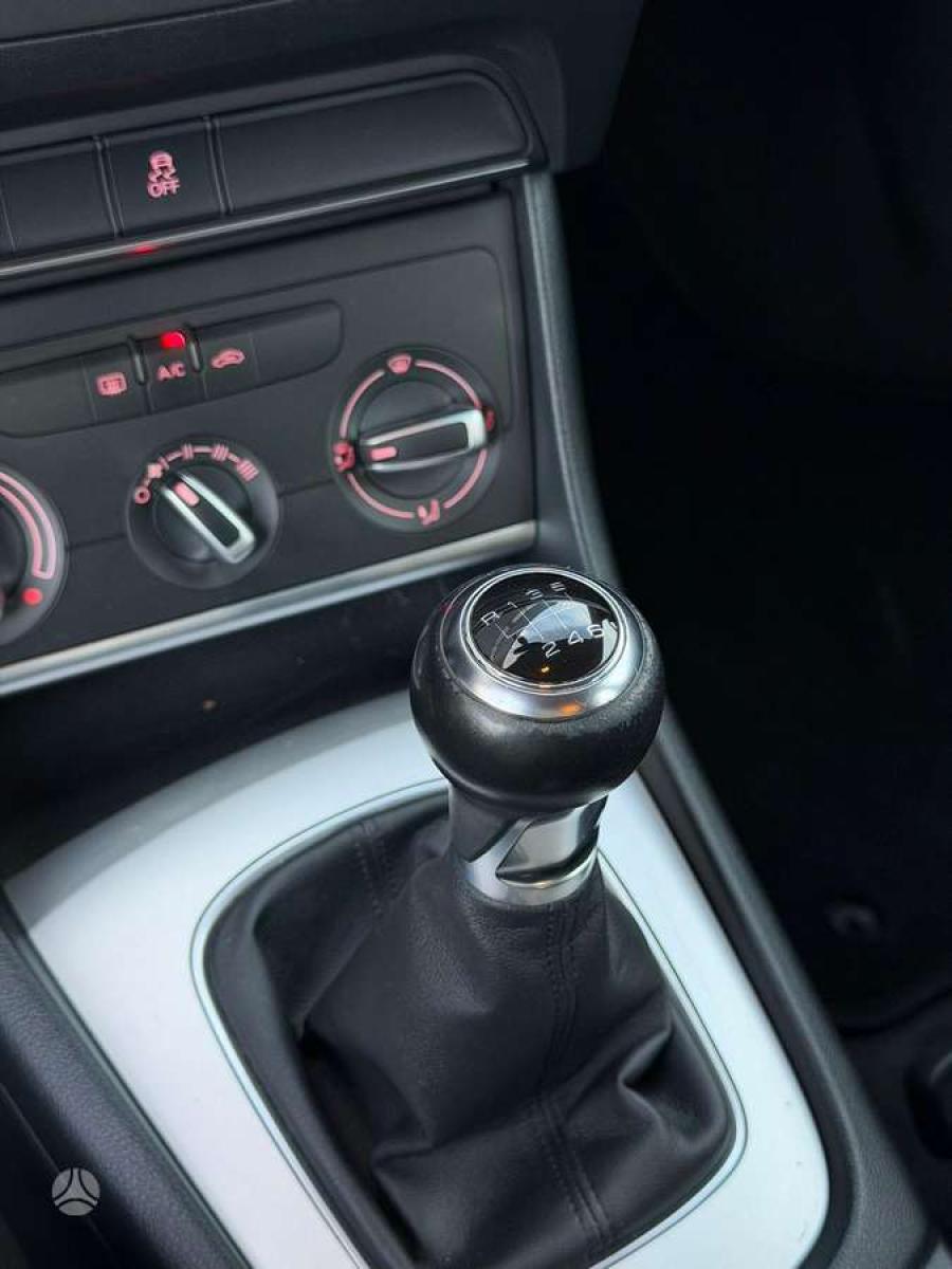 Black Audi Q3 2017 in Vilnius, with an engine capacity of 1.40 L and mileage of 164 thousand km for 12500 €, photo 14 on AUTOMOTO.COM.LV