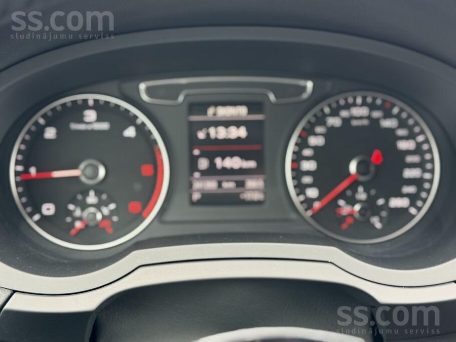 Melns Audi Q3 2018 Rīga, ar dzinēja tilpumu 2.00 L un nobraukumu 241 tūkst. km par 14490 €, foto 16 vietnē AUTOMOTO.COM.LV