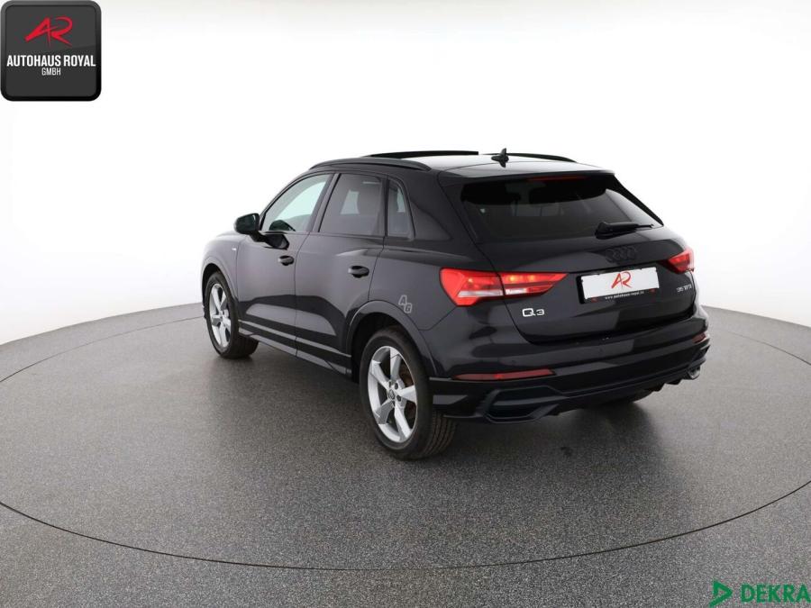 Melns Audi Q3 2019 Kauņa, ar dzinēja tilpumu 1.50 L un nobraukumu 100 tūkst. km par 28456 €, foto 3 vietnē AUTOMOTO.COM.LV