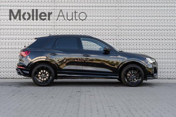 Black Audi Q3 2019 in Marupe, with an engine capacity of 2.00 L and mileage of 103 thousand km for 26700 €, photo 5 on AUTOMOTO.COM.LV
