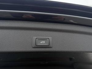Black Audi Q3 2020 in Riga, with an engine capacity of 2.00 L and mileage of 69 thousand km for 22900 €, photo 11 on AUTOMOTO.COM.LV