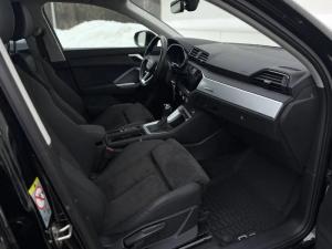 Black Audi Q3 2020 in Riga, with an engine capacity of 2.00 L and mileage of 69 thousand km for 22900 €, photo 14 on AUTOMOTO.COM.LV