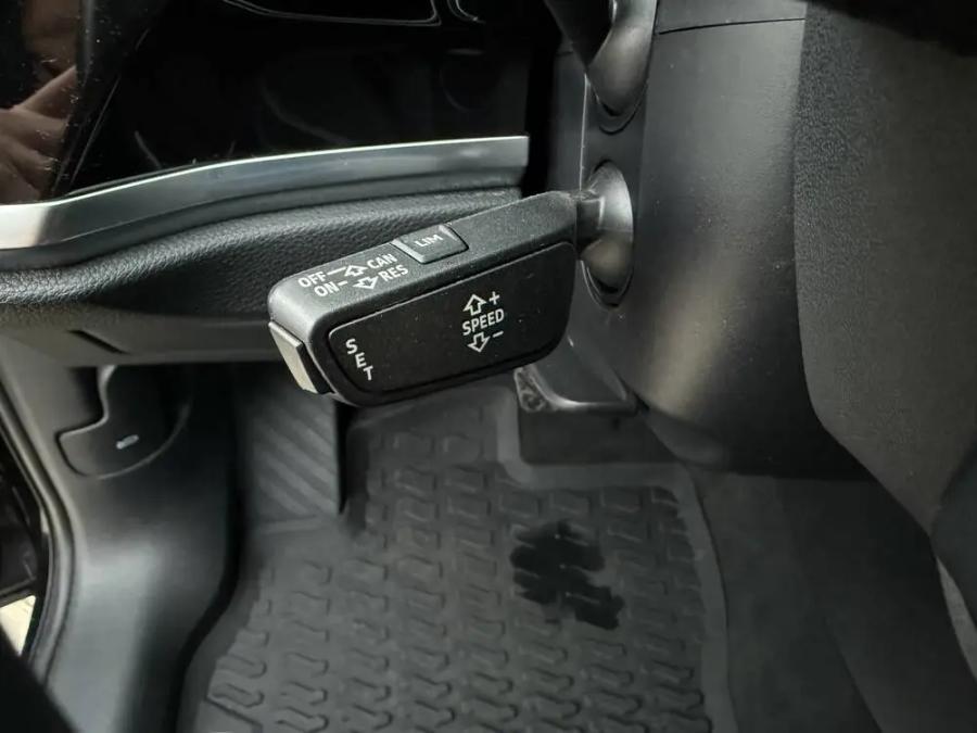 Black Audi Q3 2020 in Riga, with an engine capacity of 2.00 L and mileage of 69 thousand km for 22900 €, photo 20 on AUTOMOTO.COM.LV