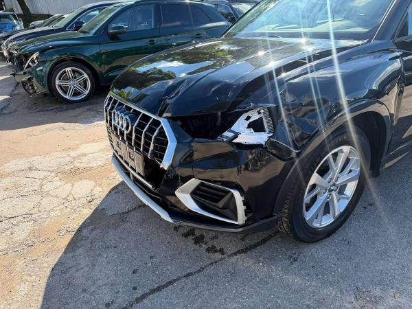 Black Audi Q3 2020 in Kaunas, with an engine capacity of 1.97 L and mileage of 61 thousand km for 14400 €, photo 7 on AUTOMOTO.COM.LV