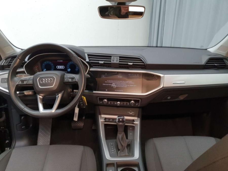 Melns Audi Q3 2021 Kauņa, ar dzinēja tilpumu 1.50 L un nobraukumu 50 tūkst. km par 32587 €, foto 5 vietnē AUTOMOTO.COM.LV