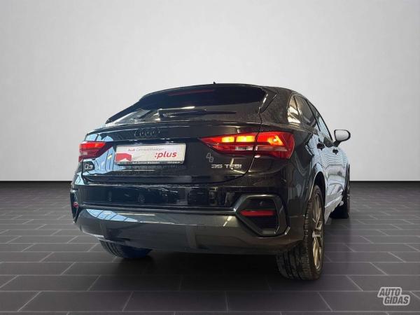 Black Audi Q3 2021 in Kaunas, with an engine capacity of 1.50 L and mileage of 61 thousand km for 33167 €, photo 3 on AUTOMOTO.COM.LV