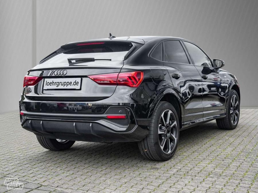 Melns Audi Q3 2021 Kauņa, ar dzinēja tilpumu 1.40 L un nobraukumu 64 tūkst. km par 32679 €, foto 4 vietnē AUTOMOTO.COM.LV