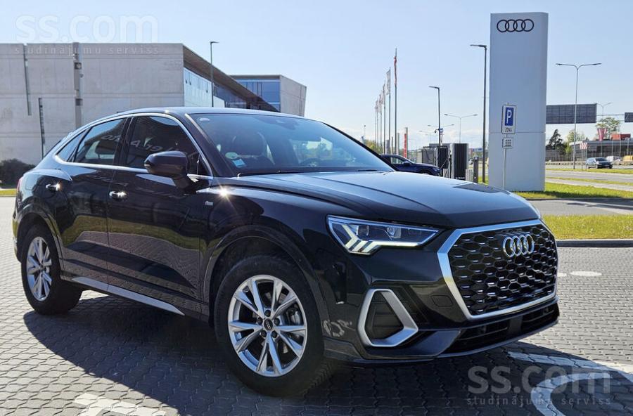 Black Audi Q3 2021 in Riga, with an engine capacity of 2.00 L and mileage of 0 thousand km for 28000 €, photo 1 on AUTOMOTO.COM.LV