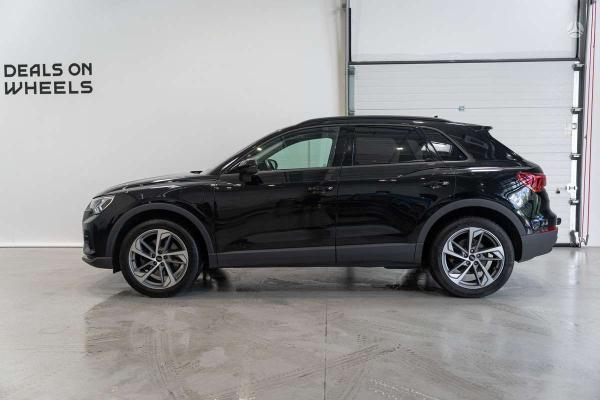 Black Audi Q3 2021 in Vilnius, with an engine capacity of 1.40 L and mileage of 231 thousand km for 19900 €, photo 4 on AUTOMOTO.COM.LV