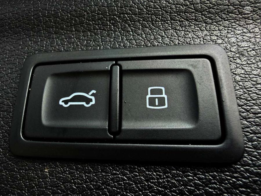 Melns Audi Q3 2021 Kauņa, ar dzinēja tilpumu 1.40 L un nobraukumu 185 tūkst. km par 21900 €, foto 23 vietnē AUTOMOTO.COM.LV