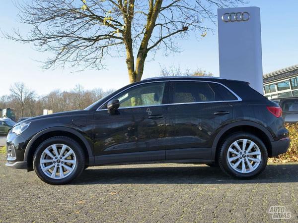 Melns Audi Q3 2022 Kauņa, ar dzinēja tilpumu 1.40 L un nobraukumu 95 tūkst. km par 28590 €, foto 4 vietnē AUTOMOTO.COM.LV