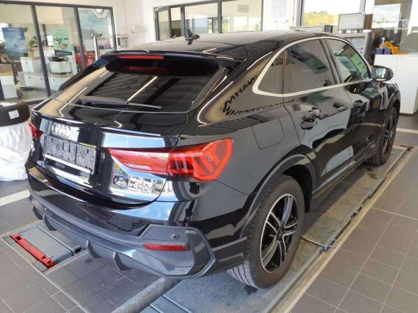 Black Audi Q3 2022 in Kaunas, with an engine capacity of 1.40 L and mileage of 50 thousand km for 33051 €, photo 5 on AUTOMOTO.COM.LV
