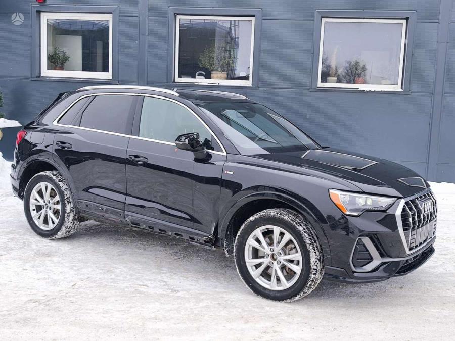 Black Audi Q3 2022 in Klaipeda, with an engine capacity of 1.98 L and mileage of 67 thousand km for 18200 €, photo 4 on AUTOMOTO.COM.LV