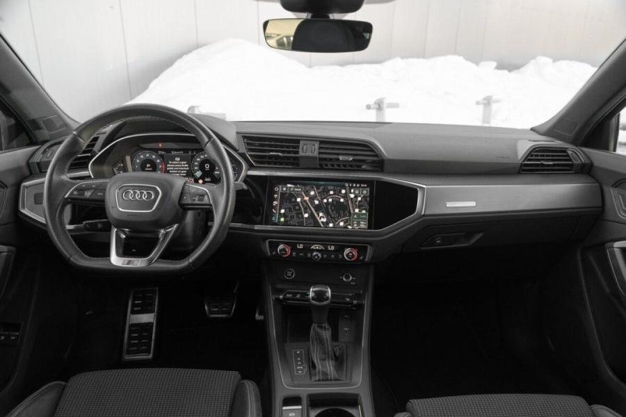 Black Audi Q3 2022 in Vilnius, with an engine capacity of 1.50 L and mileage of 141 thousand km for 28600 €, photo 18 on AUTOMOTO.COM.LV